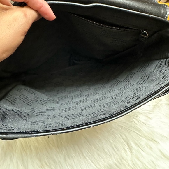 Montblanc | Bags | Montblanc Meisterstuck Leather Messenger Bag ...